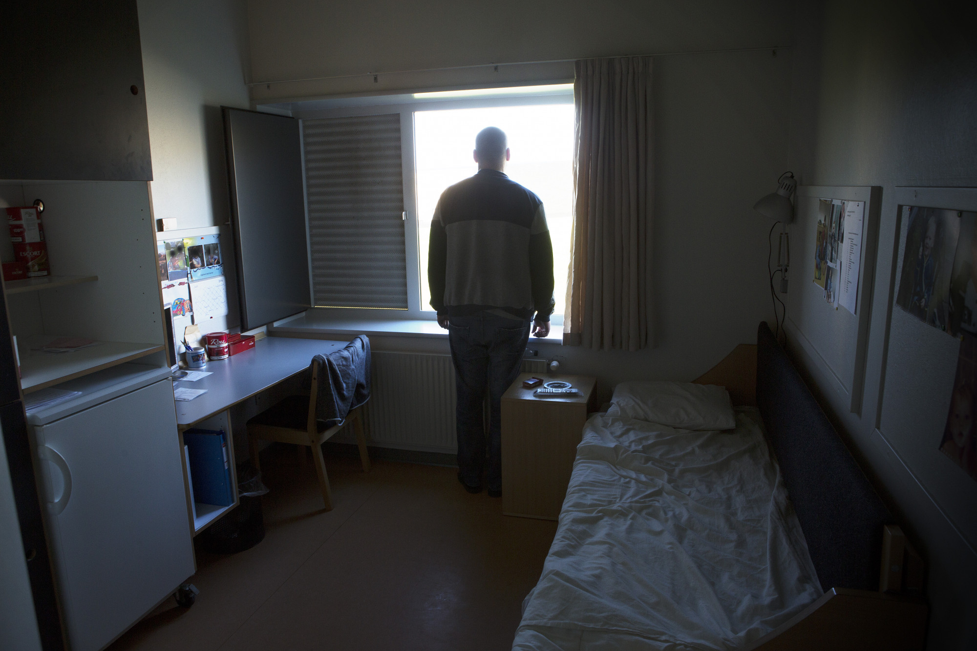 Kritisk rapport om Danmarks brug af varetægtsfængsling og tvang i ...